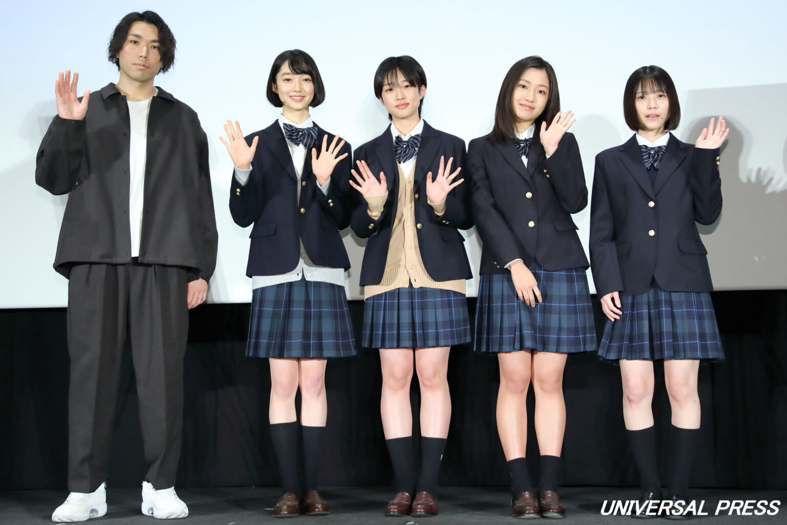 YU(楊宇騰YU)が『awesome! Plus Vol.41』表紙に登場！ | UNIVERSAL PRESS（ユニバーサルプレス）