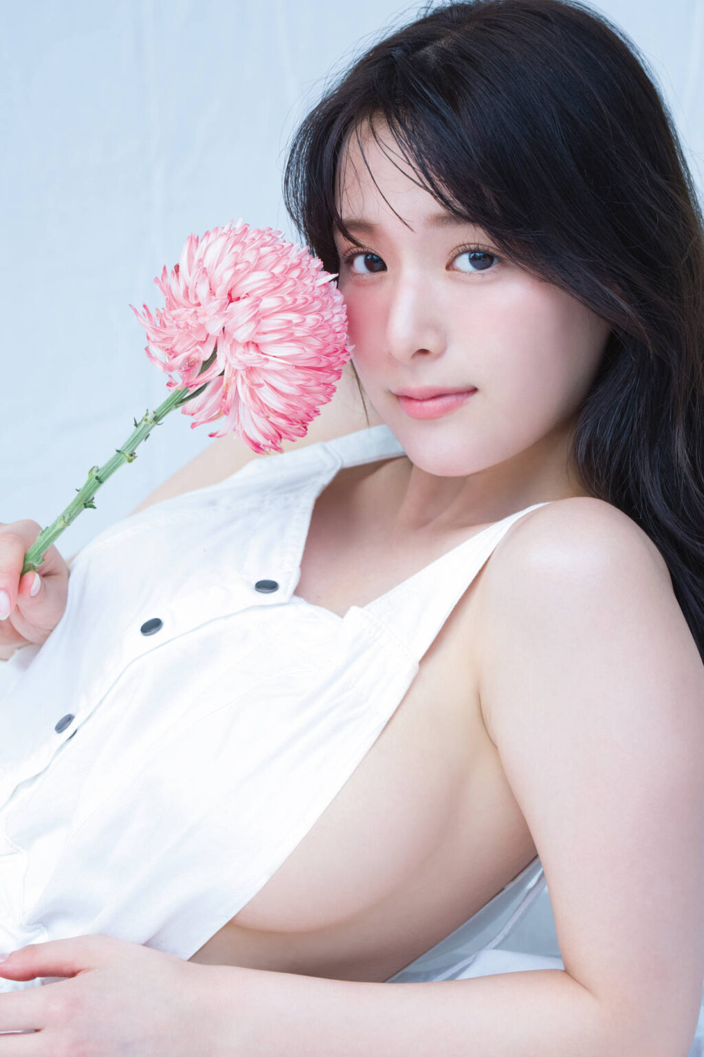 葉月くれあ 1st写真集『clarus』より泡風呂カットが解禁！ | UNIVERSAL PRESS（ユニバーサルプレス）